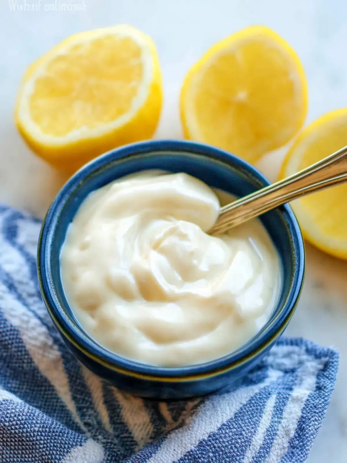 Easy Blueberry Muffins with Sour Cream – Moist & Delicious!