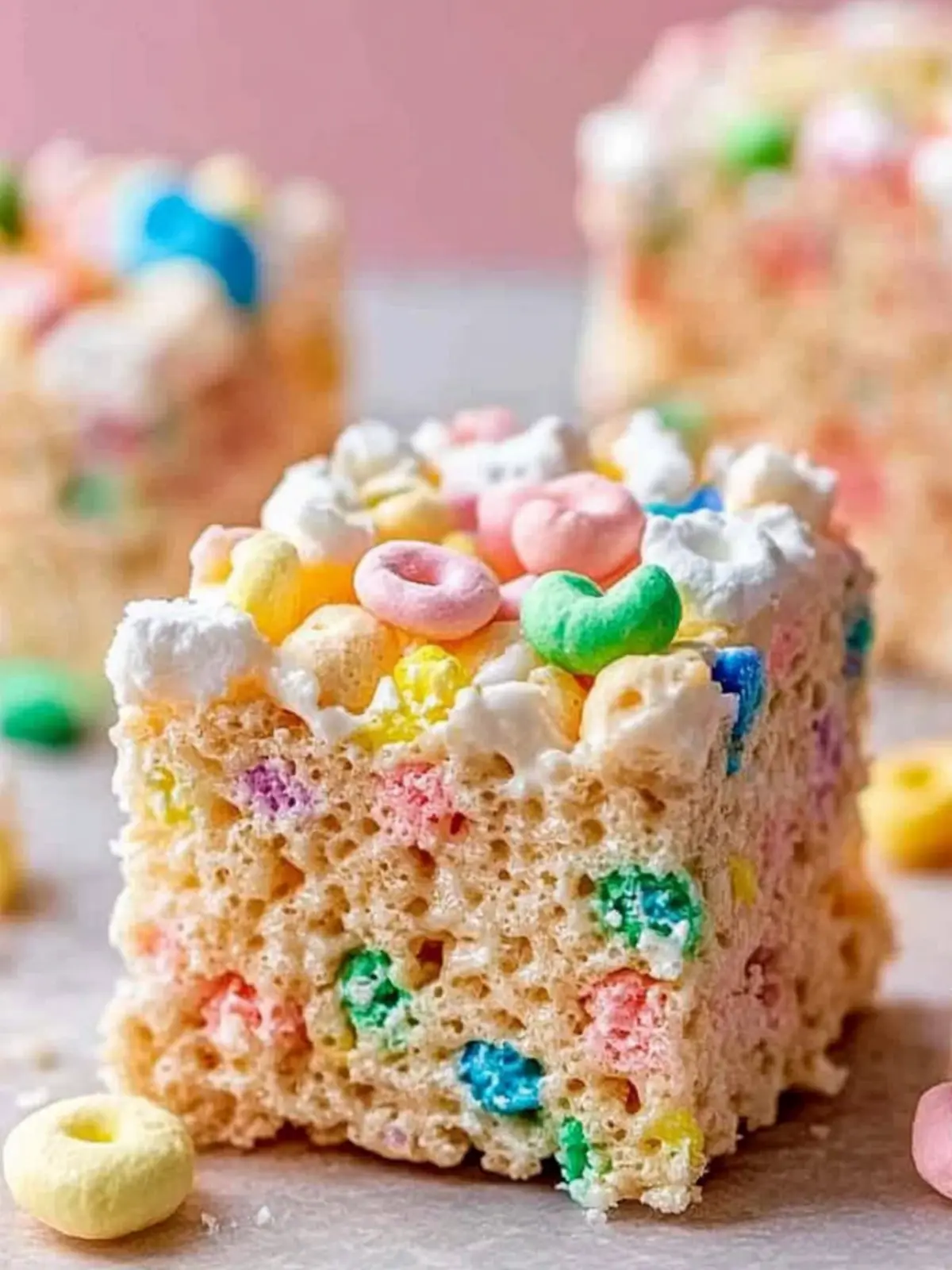 Sweeten Your Day with Lucky Charms Rice Crispy Treats | Delicio Recipes ...